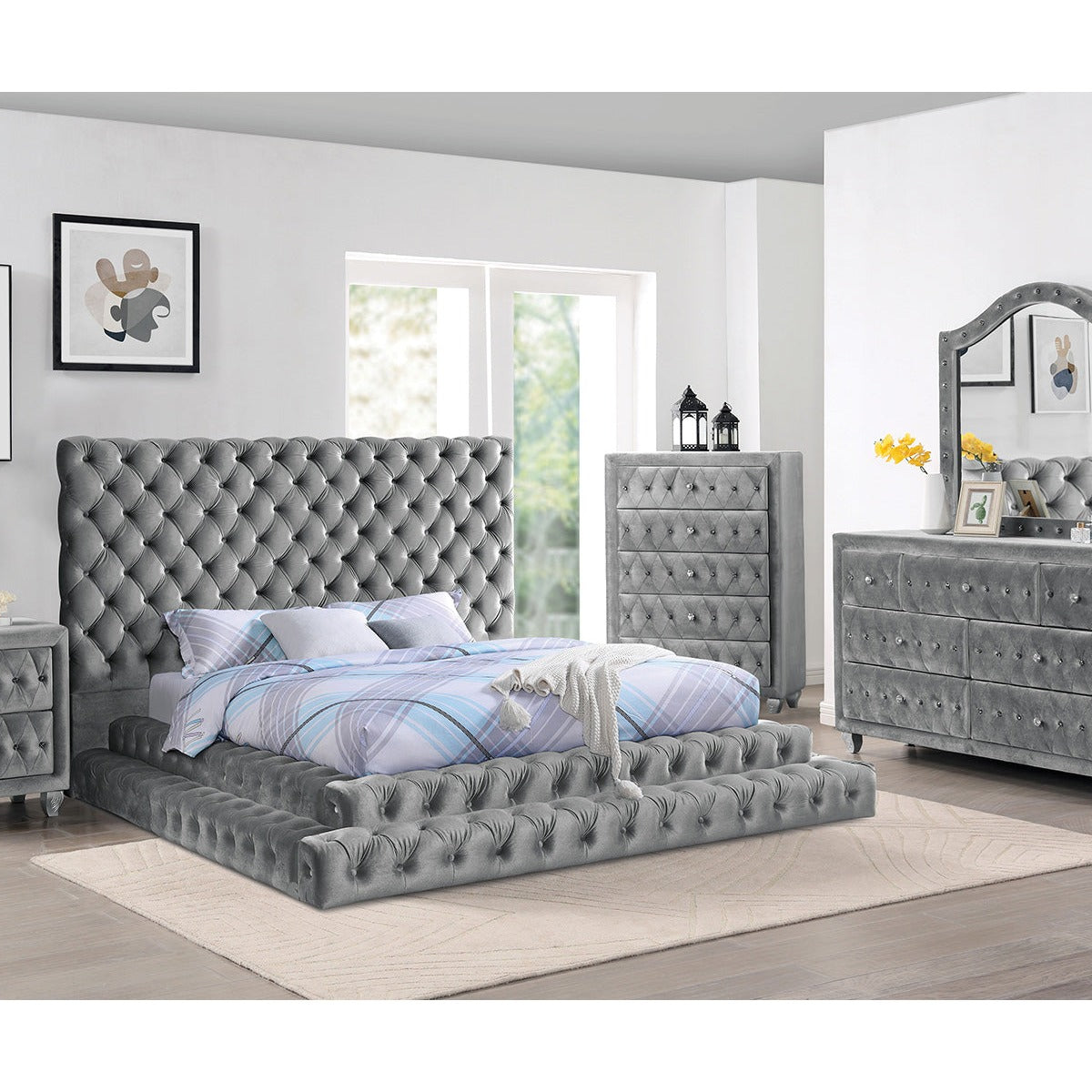Stefania Gray 4 Pc. Queen Bedroom Set | Ornate Home