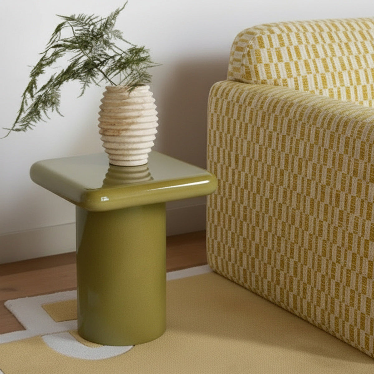 Moe's Home Daisy Green Side Table | Ornate Home