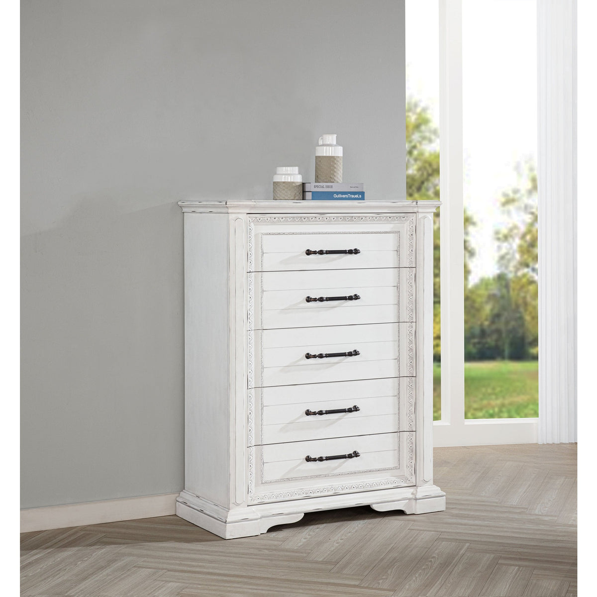 Coaster McKinney Vintage White 5-drawer Bedroom Chest of Drawers ...
